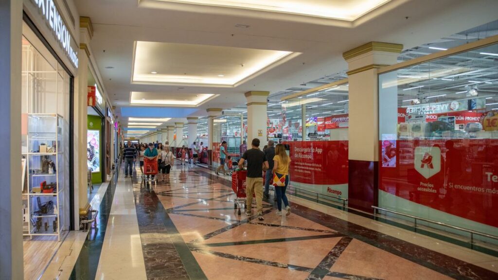 Centro Comercial Plaza Mar 2: Compras y Entretenimiento en Alicante